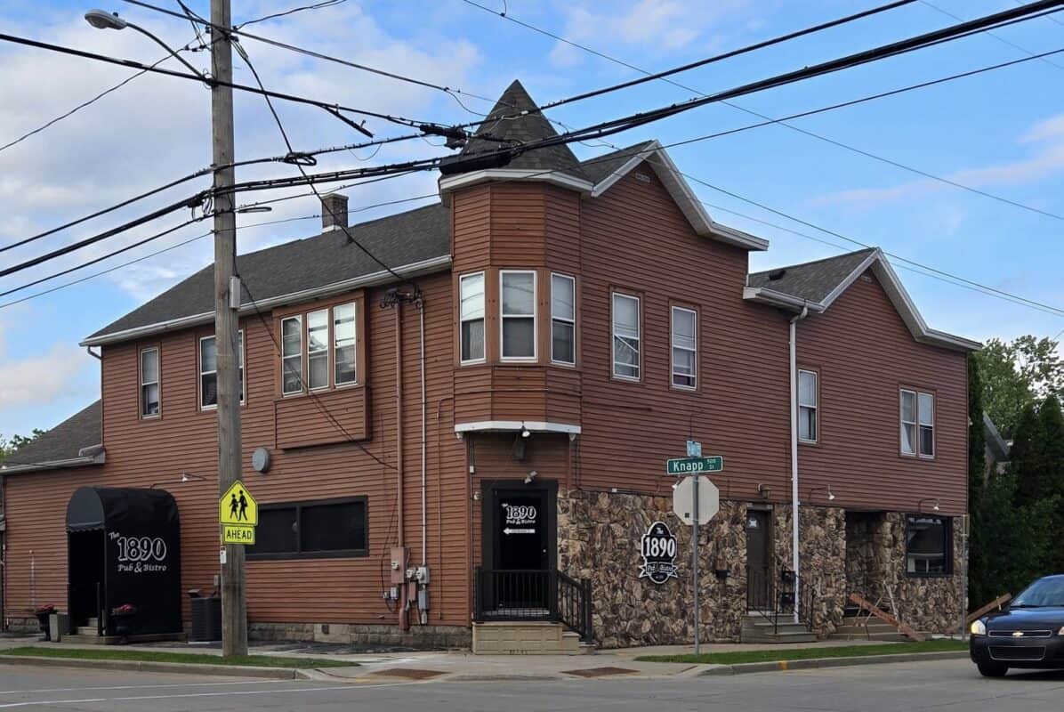 A new chapter for an old building: 1890 Pub & Bistro opens in Oshkosh ...