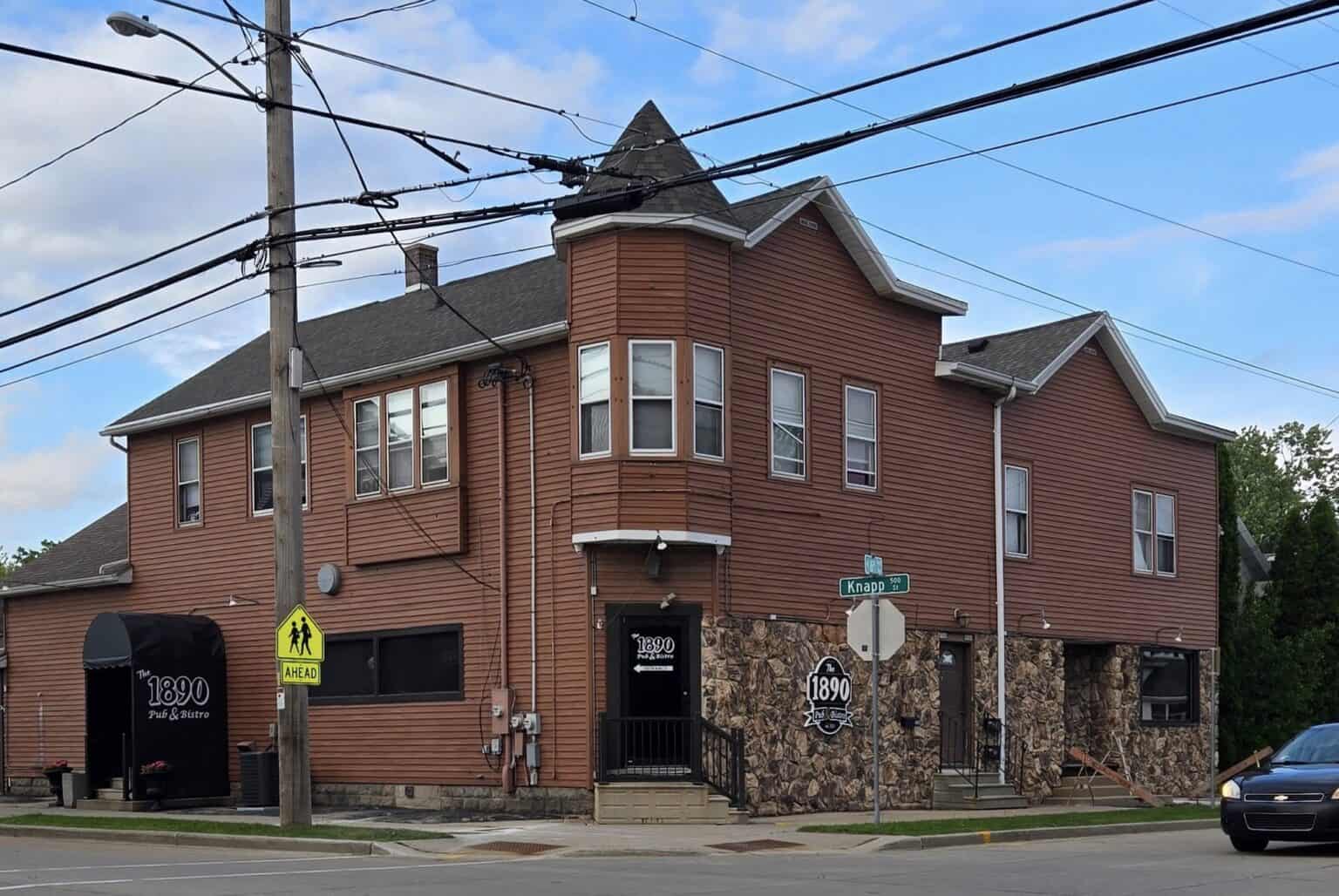 A new chapter for an old building: 1890 Pub & Bistro opens in Oshkosh ...